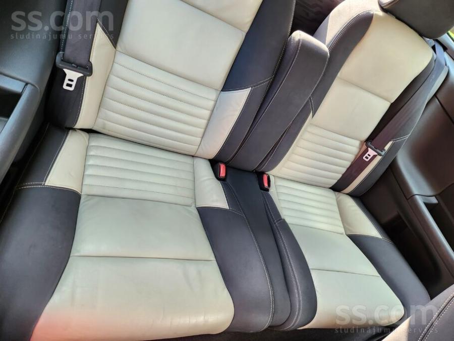 Melns Volvo C30 2010 Jelgava, ar dzinēja tilpumu 1.60 L un nobraukumu 249 tūkst. km par 4200 €, foto 9 vietnē AUTOMOTO.COM.LV