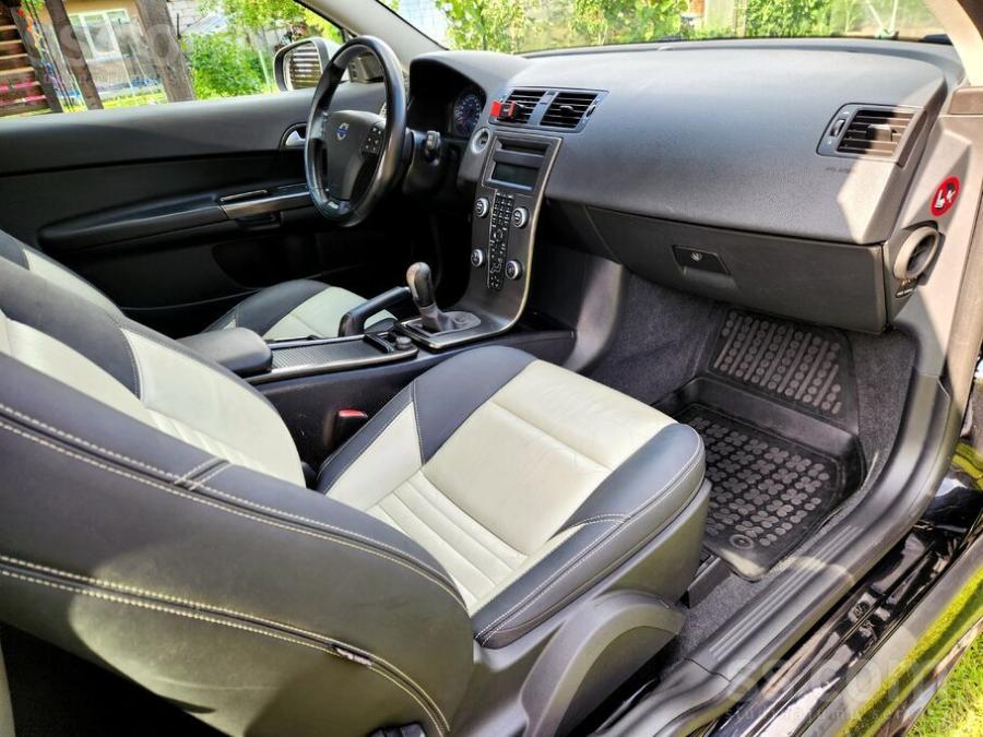 Melns Volvo C30 2010 Jelgava, ar dzinēja tilpumu 1.60 L un nobraukumu 249 tūkst. km par 3800 €, foto 8 vietnē AUTOMOTO.COM.LV
