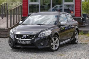 Black Volvo C30 2010 in Riga, with an engine capacity of 2.00 L and mileage of 323 thousand km for 5990 €, photo 1 on AUTOMOTO.COM.LV