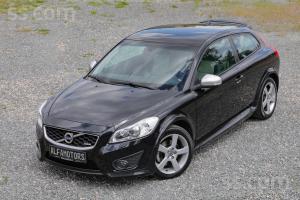 Black Volvo C30 2010 in Riga, with an engine capacity of 2.00 L and mileage of 323 thousand km for 5990 €, photo 6 on AUTOMOTO.COM.LV