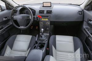 Black Volvo C30 2010 in Riga, with an engine capacity of 2.00 L and mileage of 323 thousand km for 5990 €, photo 7 on AUTOMOTO.COM.LV