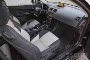 Black Volvo C30 2010 in Riga, with an engine capacity of 2.00 L and mileage of 323 thousand km for 5990 €, photo 9 on AUTOMOTO.COM.LV
