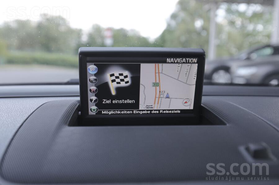 Black Volvo C30 2010 in Riga, with an engine capacity of 2.00 L and mileage of 323 thousand km for 5990 €, photo 15 on AUTOMOTO.COM.LV
