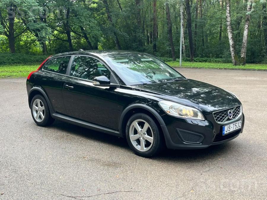 Черный Вольво Ц30 2010 в Рига, объемом двигателя 1.60 л и пробегом 0 тыс. км за 3999 €, фото 8 на AUTOMOTO.COM.LV