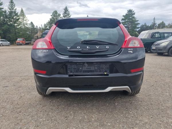 Black Volvo C30 2010 in Pakruojis, with an engine capacity of 1.60 L and mileage of 215 thousand km for 2200 €, photo 6 on AUTOMOTO.COM.LV