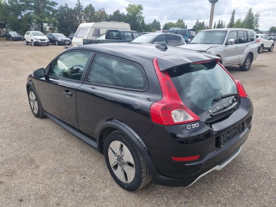 Melns Volvo C30 2010 Pakruojis, ar dzinēja tilpumu 1.60 L un nobraukumu 215 tūkst. km par 2200 €, foto 8 vietnē AUTOMOTO.COM.LV