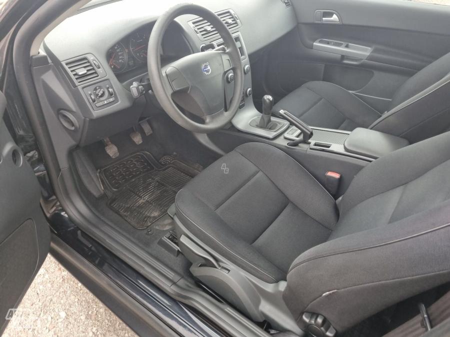 Melns Volvo C30 2010 Pakruojis, ar dzinēja tilpumu 1.60 L un nobraukumu 215 tūkst. km par 2200 €, foto 10 vietnē AUTOMOTO.COM.LV