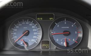 Черный Вольво Ц30 2010 в Рига, объемом двигателя 1.60 л и пробегом 285 тыс. км за 6490 €, фото 16 на AUTOMOTO.COM.LV