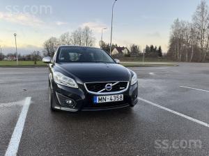 Melns Volvo C30 2011 Rīga, ar dzinēja tilpumu 1.60 L un nobraukumu 277 tūkst. km par 4100 €, foto  vietnē AUTOMOTO.COM.LV