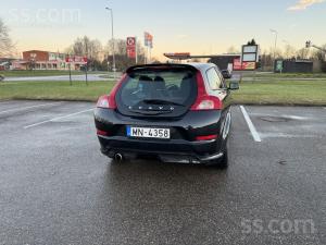 Melns Volvo C30 2011 Rīga, ar dzinēja tilpumu 1.60 L un nobraukumu 277 tūkst. km par 4100 €, foto 8 vietnē AUTOMOTO.COM.LV