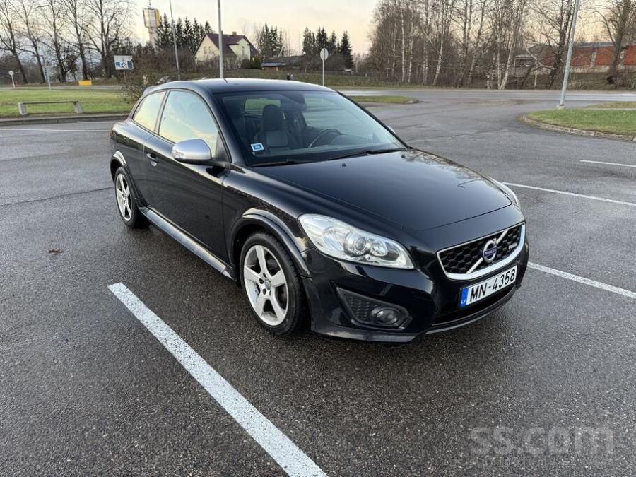Melns Volvo C30 2011 Rīga, ar dzinēja tilpumu 1.60 L un nobraukumu 277 tūkst. km par 4100 €, foto 9 vietnē AUTOMOTO.COM.LV