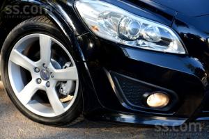 Черный Вольво Ц30 2011 в Рига, объемом двигателя 1.60 л и пробегом 317 тыс. км за 3999 €, фото 29 на AUTOMOTO.COM.LV