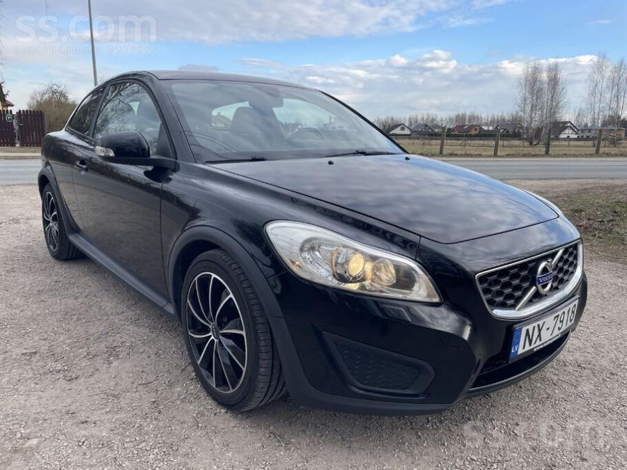 Melns Volvo C30 2011 Rīga, ar dzinēja tilpumu 1.60 L un nobraukumu 223 tūkst. km par 3890 €, foto 8 vietnē AUTOMOTO.COM.LV