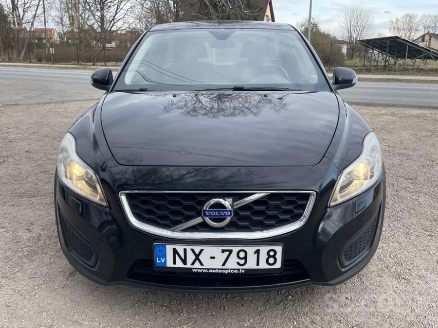 Melns Volvo C30 2011 Rīga, ar dzinēja tilpumu 1.60 L un nobraukumu 223 tūkst. km par 3890 €, foto 9 vietnē AUTOMOTO.COM.LV