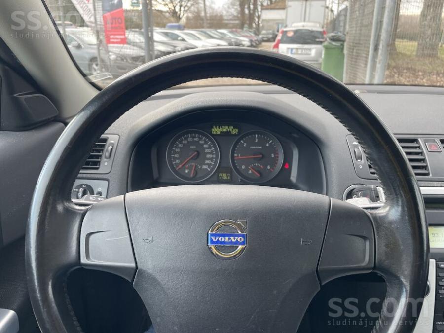 Melns Volvo C30 2011 Rīga, ar dzinēja tilpumu 1.60 L un nobraukumu 223 tūkst. km par 3890 €, foto 20 vietnē AUTOMOTO.COM.LV