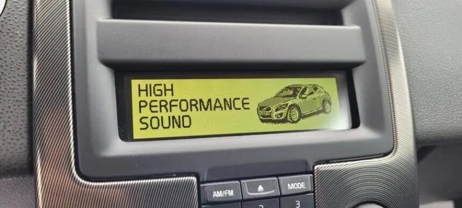 Black Volvo C30 2011 in Riga, with an engine capacity of 1.60 L and mileage of 181 thousand km for 6200 €, photo 25 on AUTOMOTO.COM.LV