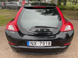 Black Volvo C30 2011 in Riga, with an engine capacity of 1.60 L and mileage of 223 thousand km for 3490 €, photo 5 on AUTOMOTO.COM.LV