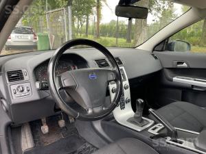 Black Volvo C30 2011 in Riga, with an engine capacity of 1.60 L and mileage of 223 thousand km for 3490 €, photo 10 on AUTOMOTO.COM.LV
