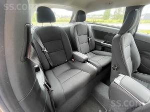 Black Volvo C30 2011 in Riga, with an engine capacity of 1.60 L and mileage of 223 thousand km for 3490 €, photo 15 on AUTOMOTO.COM.LV