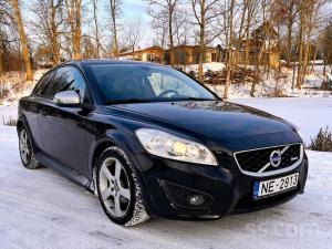 Melns Volvo C30 2012 Valmiera, ar dzinēja tilpumu 1.60 L un nobraukumu 271 tūkst. km par 4400 €, foto  vietnē AUTOMOTO.COM.LV