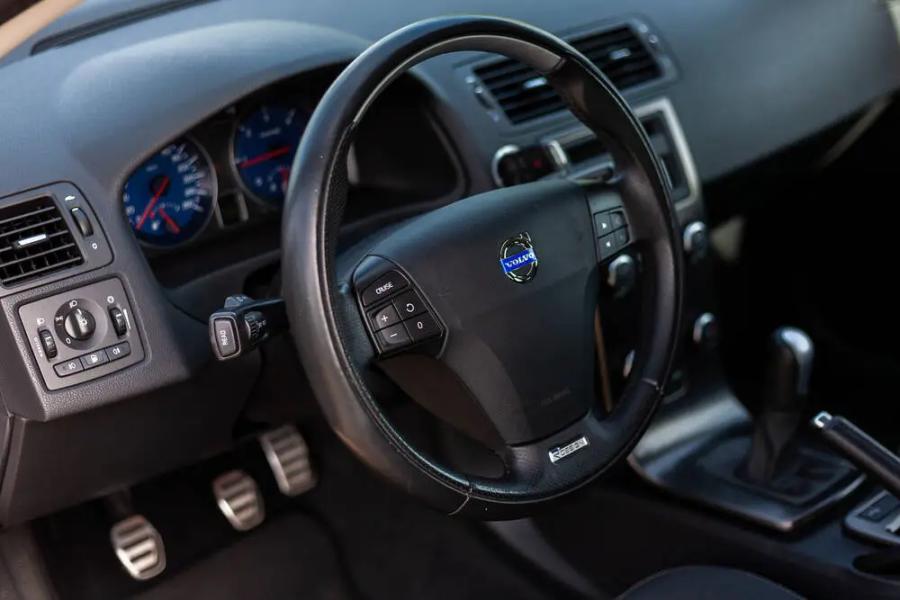 Melns Volvo C30 2012 Rīga, ar dzinēja tilpumu 1.60 L un nobraukumu 191 tūkst. km par 5995 €, foto 15 vietnē AUTOMOTO.COM.LV
