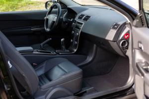 Melns Volvo C30 2012 Rīga, ar dzinēja tilpumu 1.60 L un nobraukumu 191 tūkst. km par 5995 €, foto 22 vietnē AUTOMOTO.COM.LV