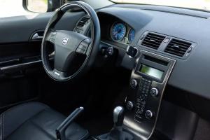 Melns Volvo C30 2012 Rīga, ar dzinēja tilpumu 1.60 L un nobraukumu 191 tūkst. km par 5995 €, foto 28 vietnē AUTOMOTO.COM.LV