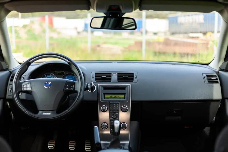 Melns Volvo C30 2012 Rīga, ar dzinēja tilpumu 1.60 L un nobraukumu 191 tūkst. km par 5995 €, foto 29 vietnē AUTOMOTO.COM.LV