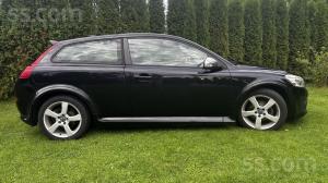 Melns Volvo C30 2012 Jelgava, ar dzinēja tilpumu 1.60 L un nobraukumu 212 tūkst. km par 2950 €, foto 5 vietnē AUTOMOTO.COM.LV