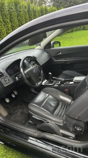 Melns Volvo C30 2012 Jelgava, ar dzinēja tilpumu 1.60 L un nobraukumu 212 tūkst. km par 2950 €, foto 6 vietnē AUTOMOTO.COM.LV