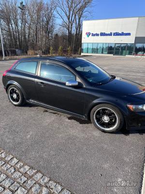 Melns Volvo C30 2006 Tallina, ar dzinēja tilpumu 2.00 L un nobraukumu 239 tūkst. km par 3000 €, foto 3 vietnē AUTOMOTO.COM.LV