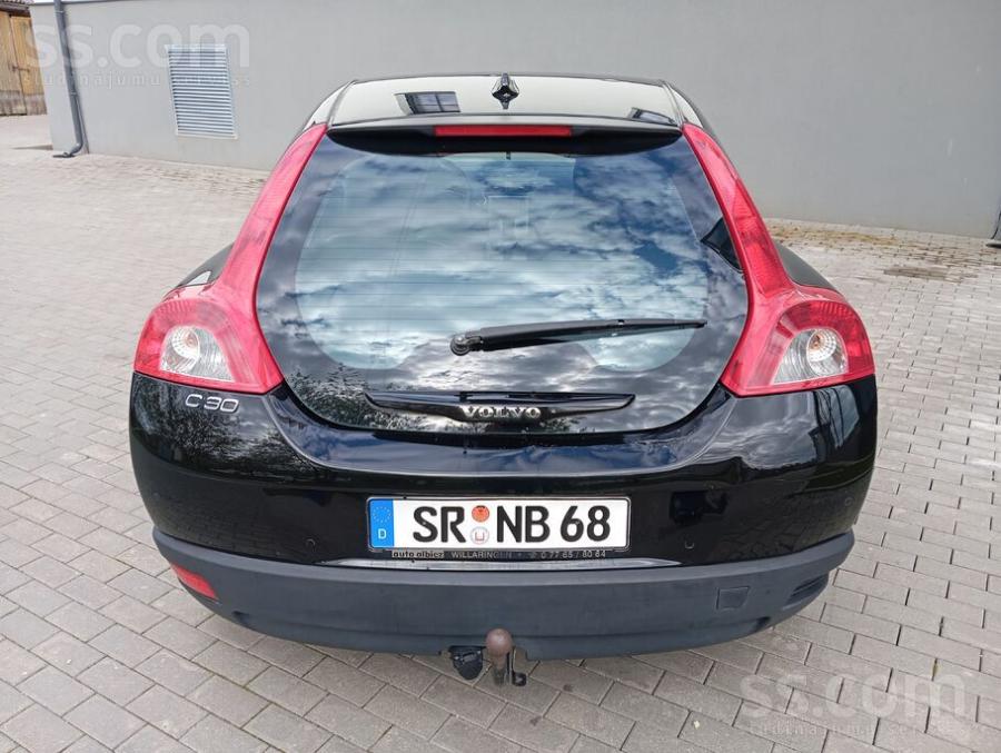 Melns Volvo C30 2007 Balvi, ar dzinēja tilpumu 1.60 L un nobraukumu 204 tūkst. km par 5500 €, foto 10 vietnē AUTOMOTO.COM.LV