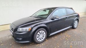 Black Volvo C30 2007 in Ogre, with an engine capacity of 1.60 L and mileage of 256 thousand km for 3250 €, photo 5 on AUTOMOTO.COM.LV