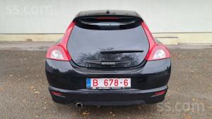 Black Volvo C30 2007 in Ogre, with an engine capacity of 1.60 L and mileage of 256 thousand km for 3250 €, photo 7 on AUTOMOTO.COM.LV