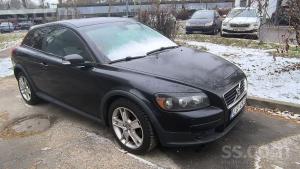 Black Volvo C30 2007 in Riga, with an engine capacity of 2.40 L and mileage of 257 thousand km for 4000 €, photo  on AUTOMOTO.COM.LV