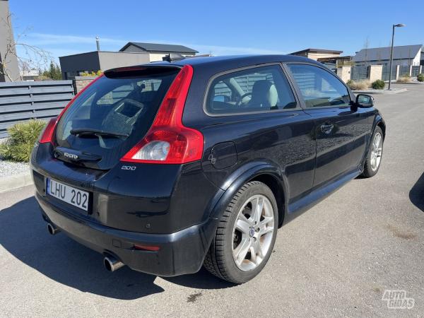 Melns Volvo C30 2007 Kauņa, ar dzinēja tilpumu 2.00 L un nobraukumu 269 tūkst. km par 1750 €, foto 3 vietnē AUTOMOTO.COM.LV