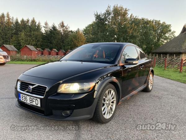 Melns Volvo C30 2007 Tallina, ar dzinēja tilpumu 2.40 L un nobraukumu 287 tūkst. km par 4999 €, foto 3 vietnē AUTOMOTO.COM.LV