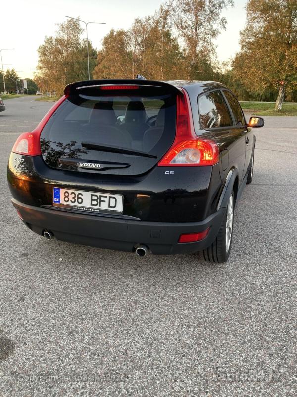 Melns Volvo C30 2007 Tallina, ar dzinēja tilpumu 2.40 L un nobraukumu 287 tūkst. km par 4999 €, foto 6 vietnē AUTOMOTO.COM.LV