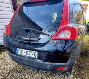 Black Volvo C30 2007 in Aizkraukle, with an engine capacity of 2.00 L and mileage of 216 thousand km for 2000 €, photo 2 on AUTOMOTO.COM.LV