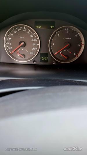 Black Volvo C30 2007 in Aizkraukle, with an engine capacity of 2.00 L and mileage of 216 thousand km for 2000 €, photo 4 on AUTOMOTO.COM.LV