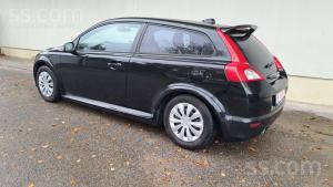 Melns Volvo C30 2007 Ogre, ar dzinēja tilpumu 1.60 L un nobraukumu 256 tūkst. km par 2750 €, foto 3 vietnē AUTOMOTO.COM.LV