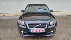 Melns Volvo C30 2007 Ogre, ar dzinēja tilpumu 1.60 L un nobraukumu 256 tūkst. km par 2750 €, foto 4 vietnē AUTOMOTO.COM.LV