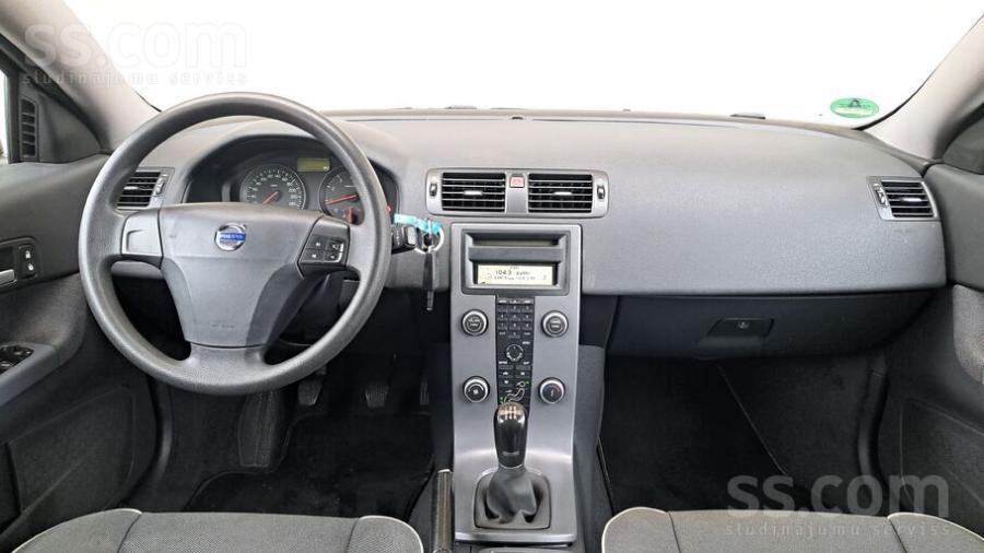 Melns Volvo C30 2007 Ogre, ar dzinēja tilpumu 1.60 L un nobraukumu 256 tūkst. km par 2750 €, foto 12 vietnē AUTOMOTO.COM.LV