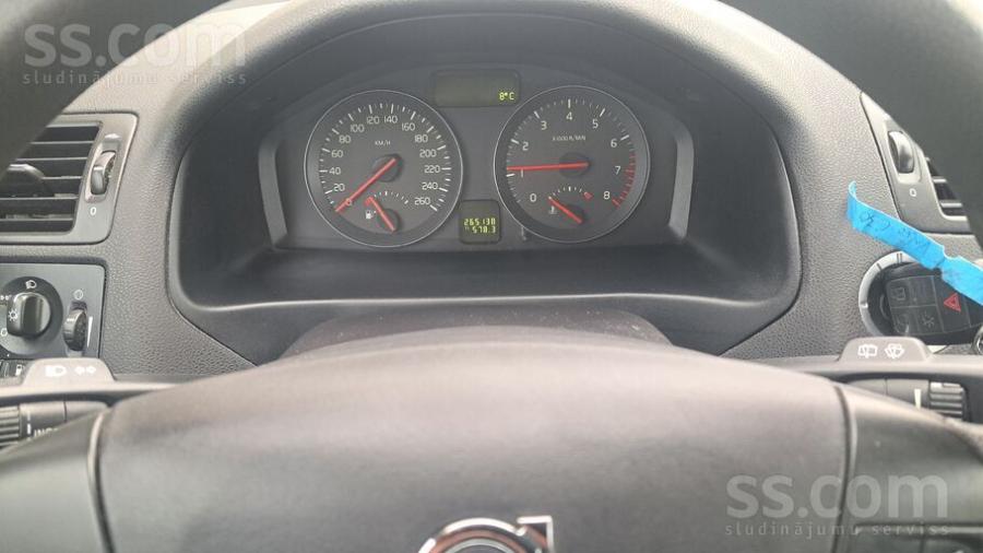 Melns Volvo C30 2007 Ogre, ar dzinēja tilpumu 1.60 L un nobraukumu 256 tūkst. km par 2750 €, foto 17 vietnē AUTOMOTO.COM.LV