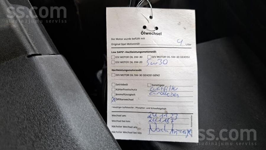 Melns Volvo C30 2007 Ogre, ar dzinēja tilpumu 1.60 L un nobraukumu 256 tūkst. km par 2750 €, foto 24 vietnē AUTOMOTO.COM.LV