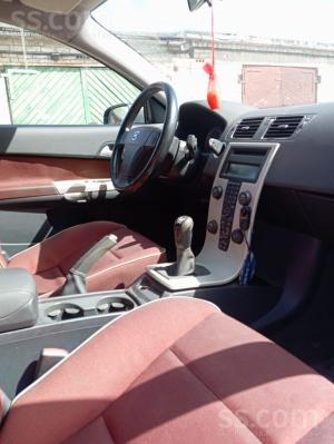 Black Volvo C30 2007 in Saldus, with an engine capacity of 2.00 L and mileage of 352 thousand km for 1700 €, photo 6 on AUTOMOTO.COM.LV