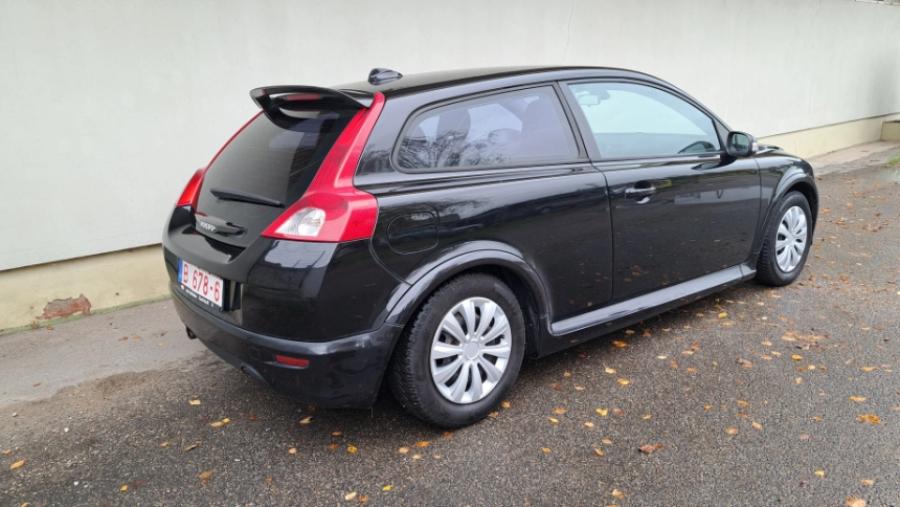 Melns Volvo C30 2007 Rīga, ar dzinēja tilpumu 1.60 L un nobraukumu 257 tūkst. km par 3750 €, foto 7 vietnē AUTOMOTO.COM.LV