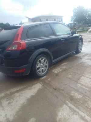 Black Volvo C30 2007 in Jekabpils, with an engine capacity of 2.00 L and mileage of 0 thousand km for 3200 €, photo 3 on AUTOMOTO.COM.LV