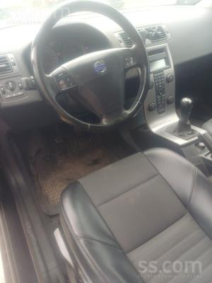 Black Volvo C30 2007 in Jekabpils, with an engine capacity of 2.00 L and mileage of 0 thousand km for 3200 €, photo 4 on AUTOMOTO.COM.LV