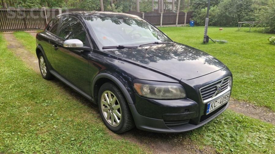 Melns Volvo C30 2007 Rīga, ar dzinēja tilpumu 1.60 L un nobraukumu 338 tūkst. km par 2500 €, foto 3 vietnē AUTOMOTO.COM.LV